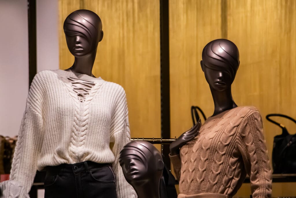 The Impact of Innovative Mannequin Displays on Retail Sales ...